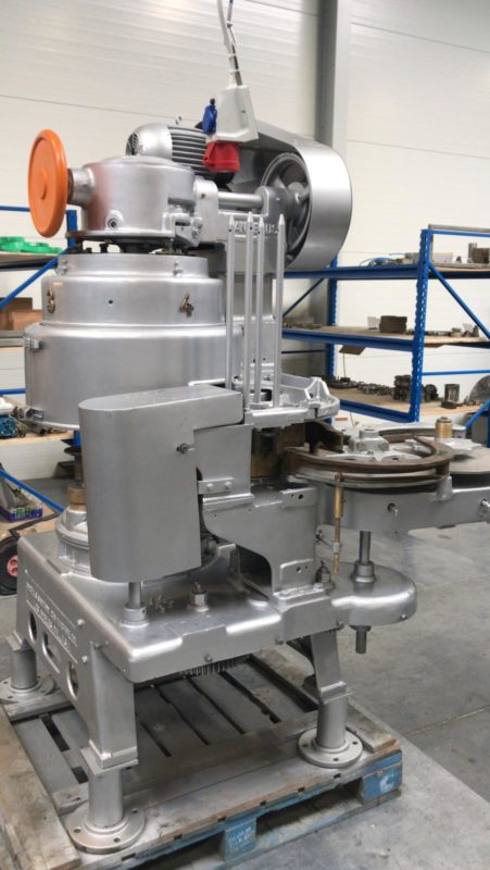 Angelus 29P Automatic seamer for round cans tooled for approx 99mm ...